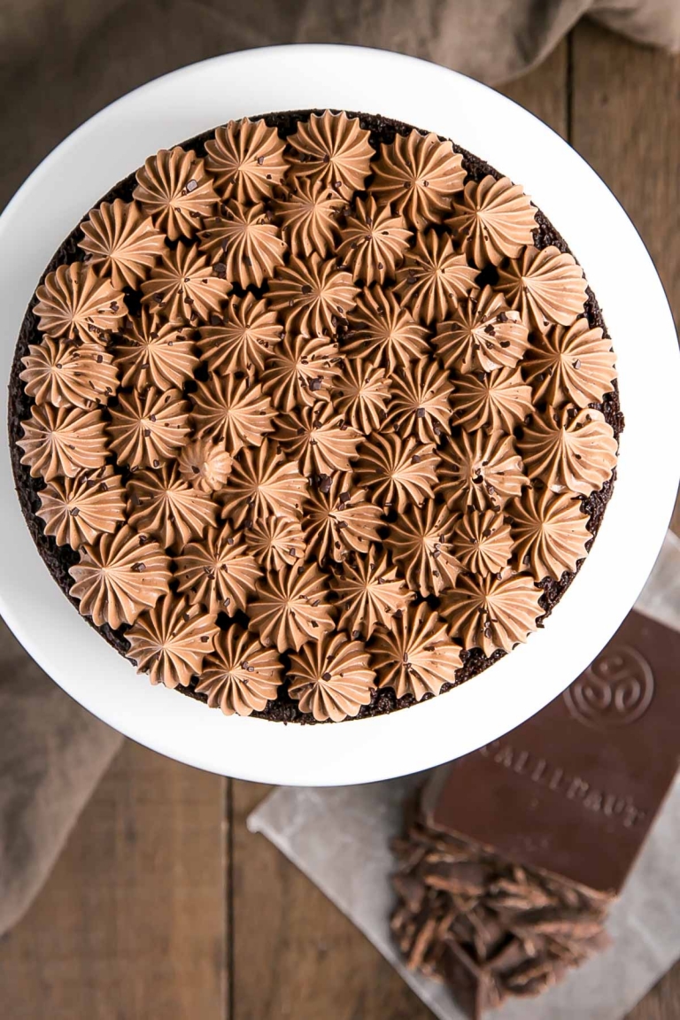 French Silk Pie Cake (Copycat Deep'n Delicious Chocolate Cake) - Liv ...